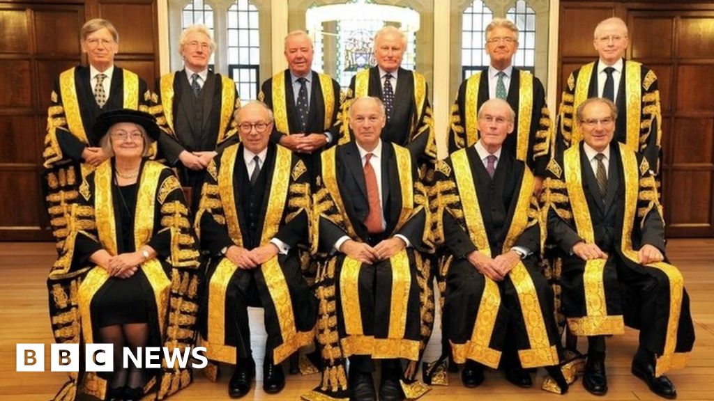 Brexit: Former top judge warns over Article 50 appeal - BBC News