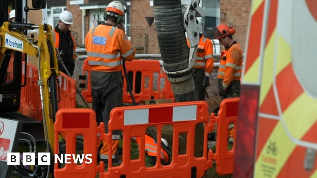 Witham gas fault: Almost all 650 homes back on supply - BBC News