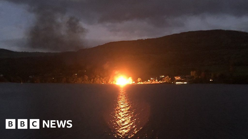 Crannog roundhouse fire: 'It was gone in six minutes' - BBC News