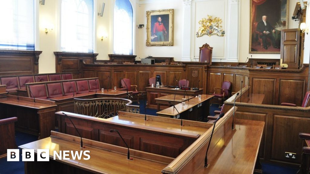 Plans for Guernsey States members to vote via app - BBC News