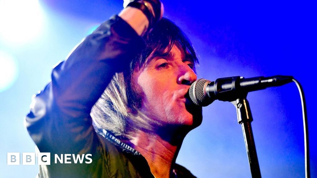 Johnny Marr returns to save us from ourselves - BBC News