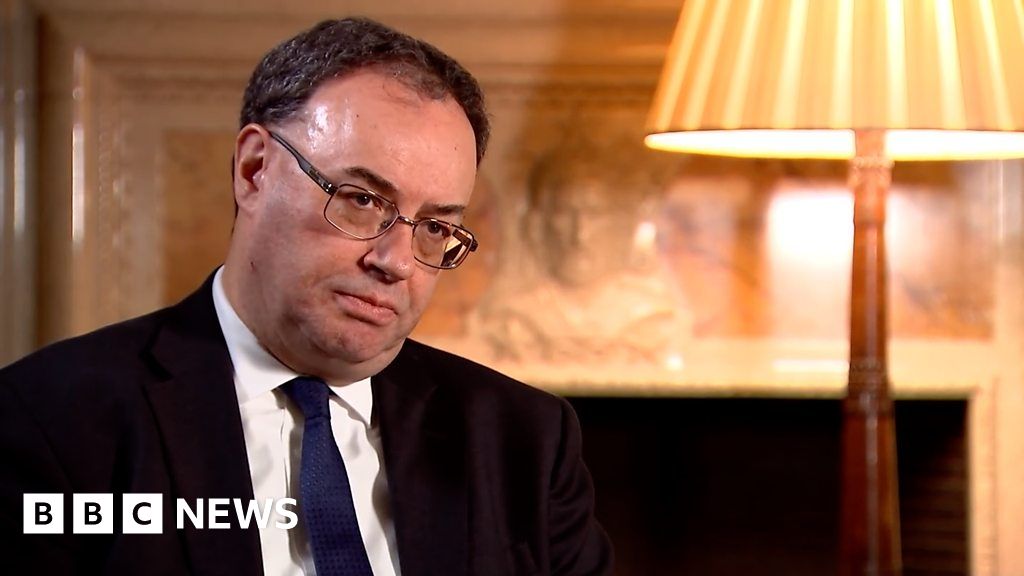 Bank of England boss: Don't fire staff because of pandemic - BBC News