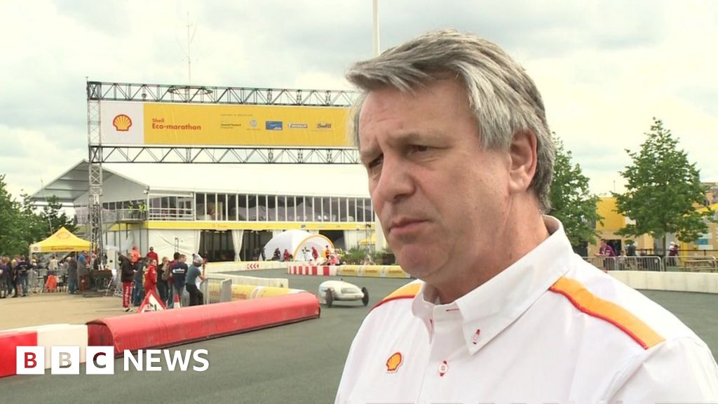 Shell boss taking 'a good look' at North Sea assets - BBC News