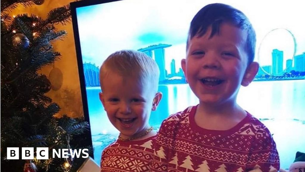 Family of boy, 3, killed in caravan fire 'mourning loss' - BBC News