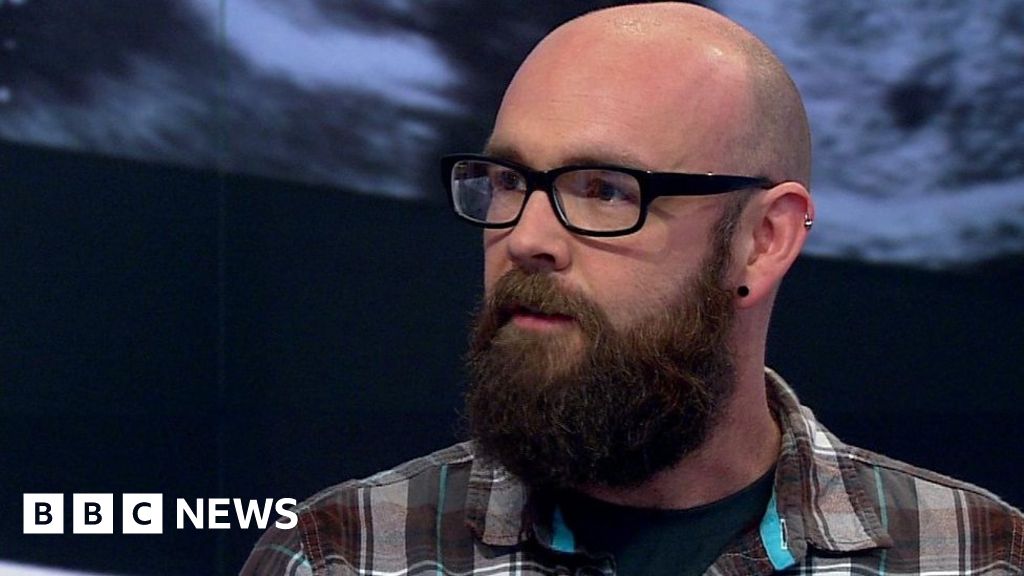 GP told dad with post-natal depression to 'man up' - BBC News