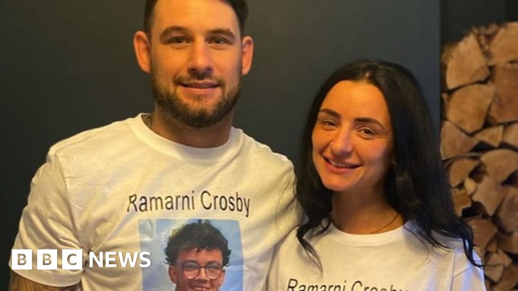 Uncle of murdered Ramarni Crosby fundraising for youth outreach - BBC News