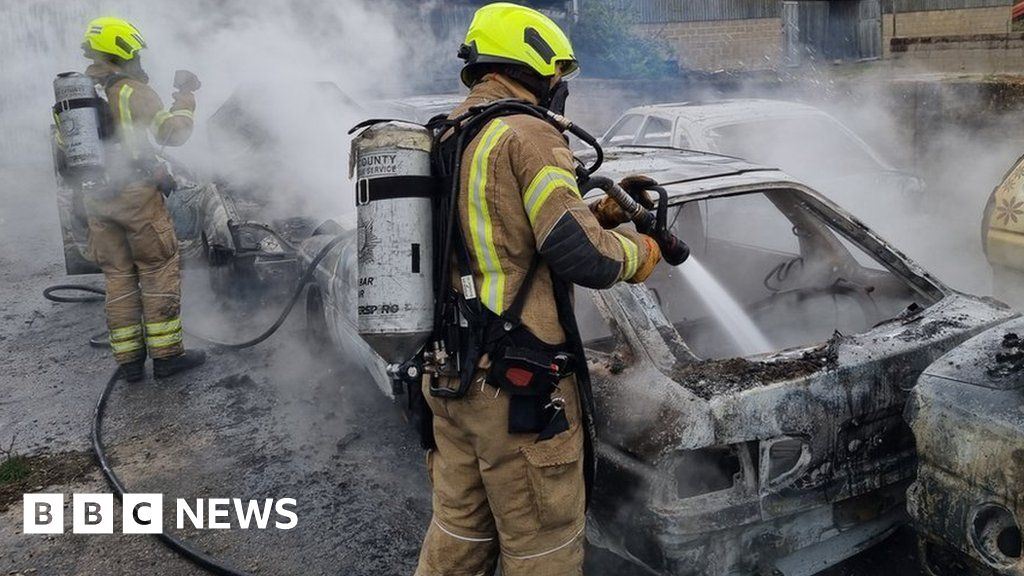 Doddinghurst: Fires that destroyed cars and barn were 'deliberate'