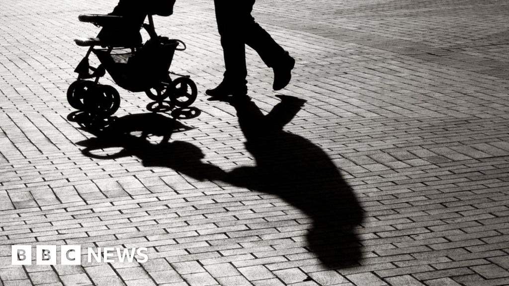 Almost 30,000 lone parent families made homeless in England in 2017 ...