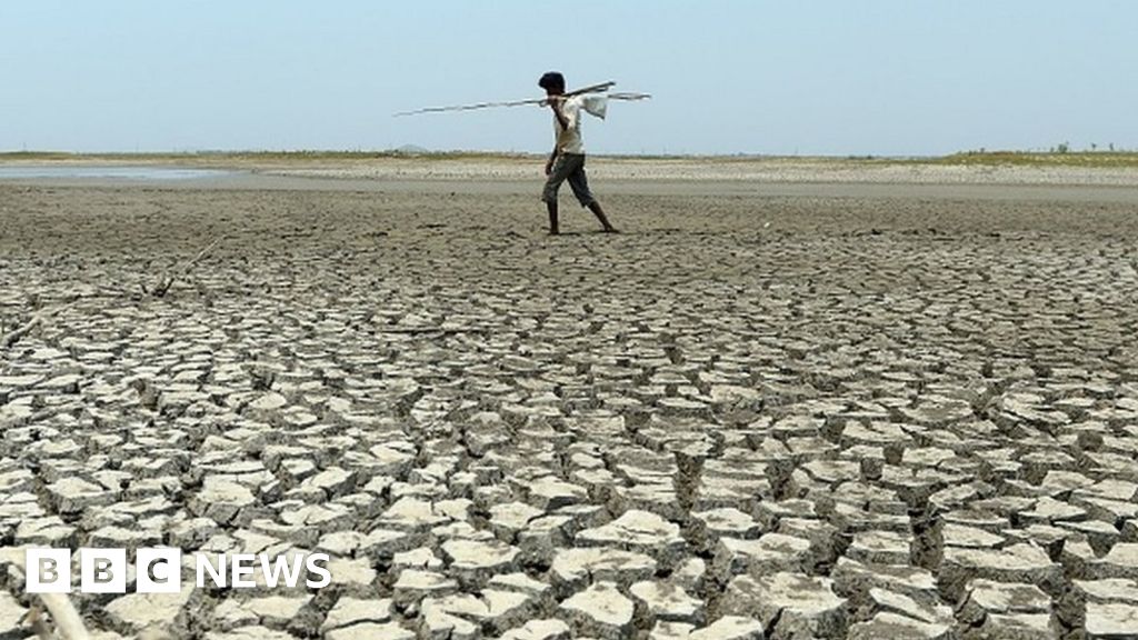 'There is no water. Why should people stay here?' - BBC News