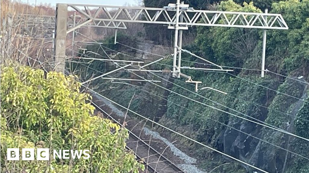 Rail disruption warning over rockfall works - BBC News