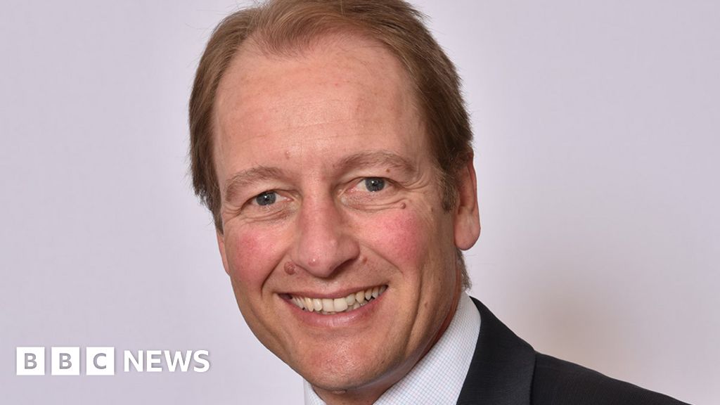 Swansea University unveils Paul Boyle as vice-chancellor - BBC News