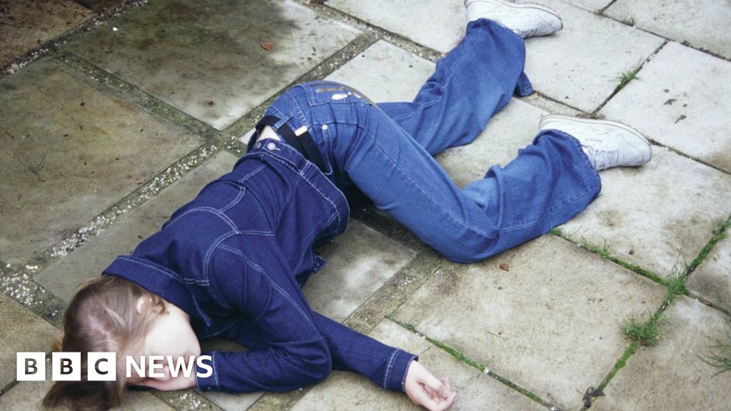 Recovery position 'a must for unconscious children and babies' - BBC News