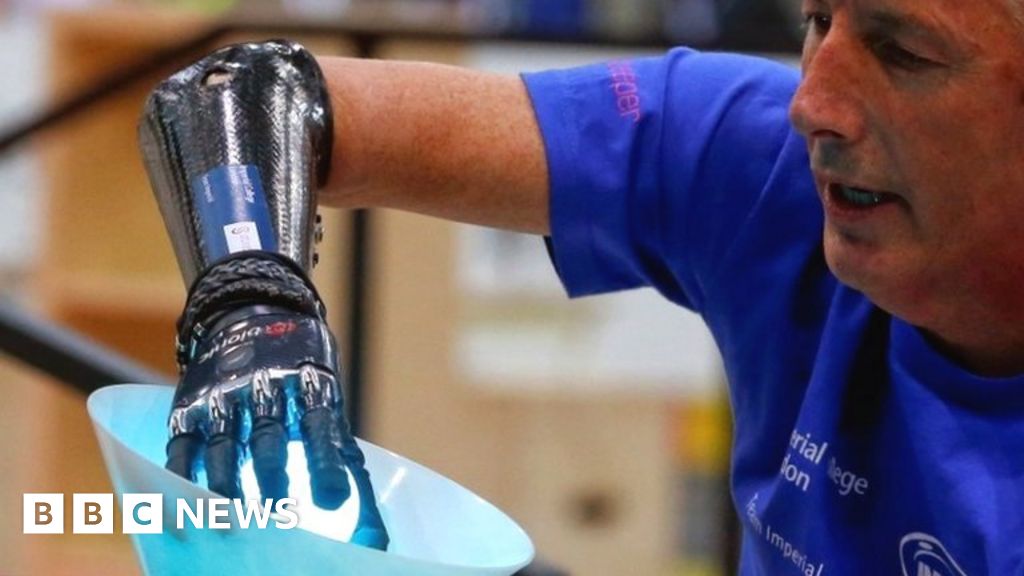 Cybathlon: Battle of the bionic athletes - BBC News