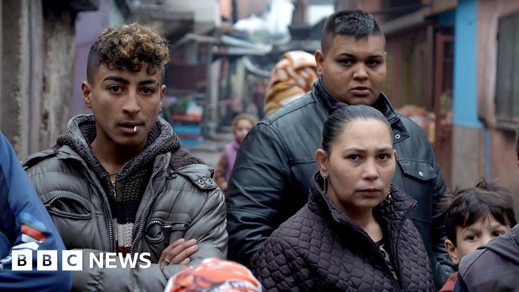 Europe's Roma: 'Even dogs can't live like this' under Covid - BBC News