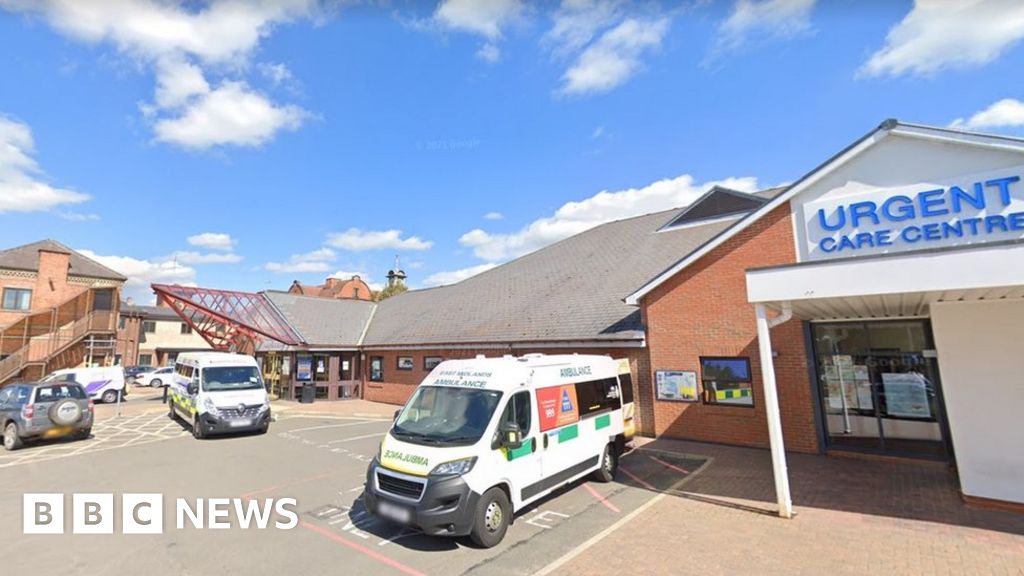 New operating theatres for Newark Hospital - BBC News