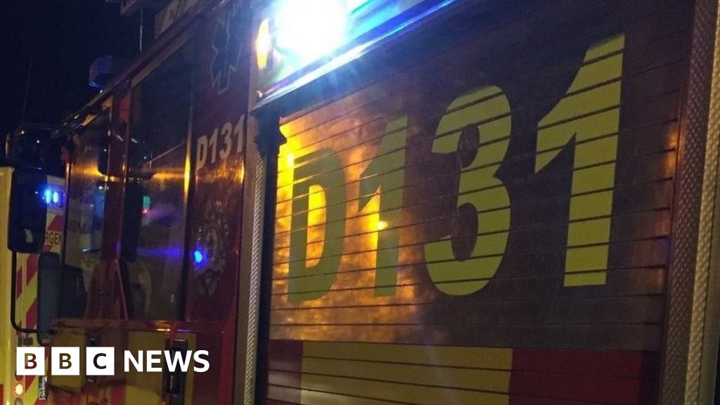 Fire after riot at Oberstown Youth Detention Centre - BBC News