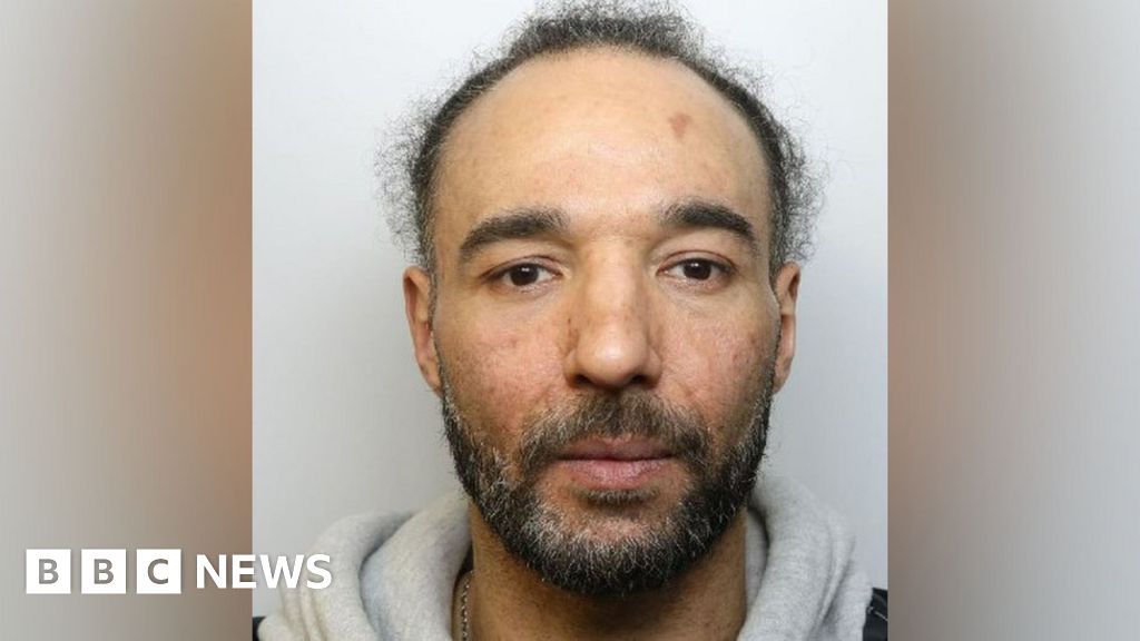 Bristol: Dad who shook baby jailed for manslaughter - BBC News