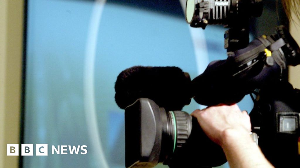 BFI funding to develop emerging Berkshire film and TV crew - BBC News