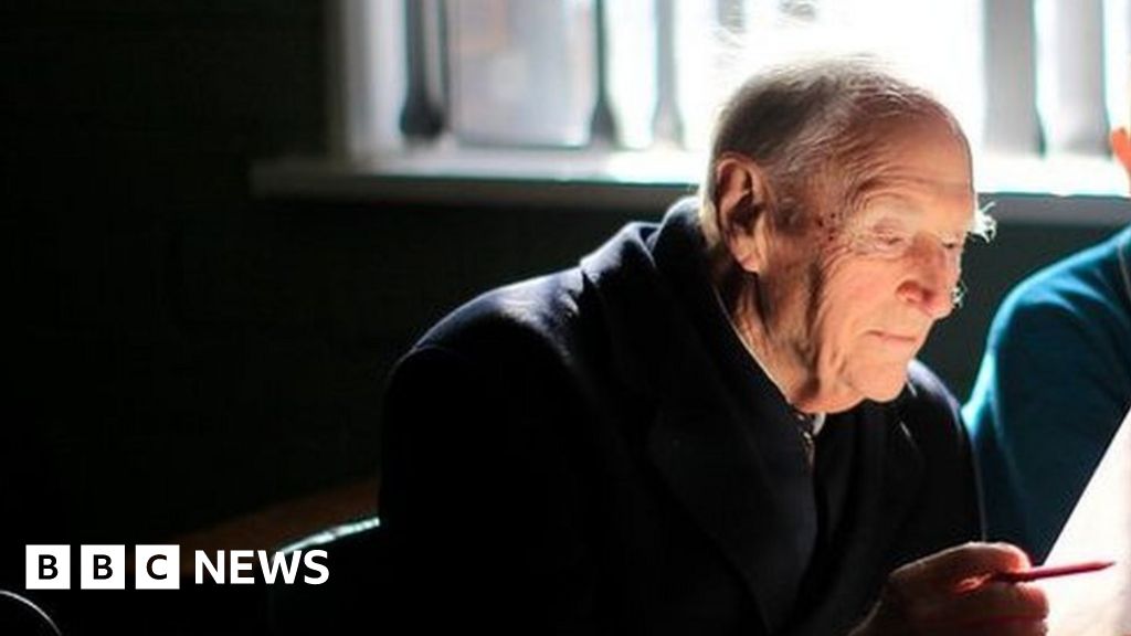 Obituary: Liam Cosgrave - BBC News