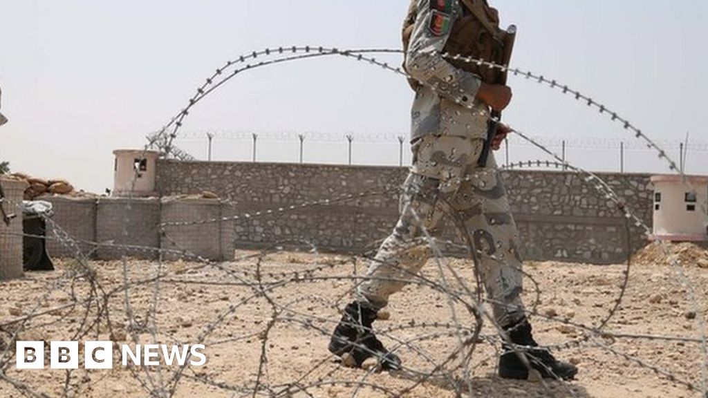 Afghan suicide bomber kills Czech Nato soldiers