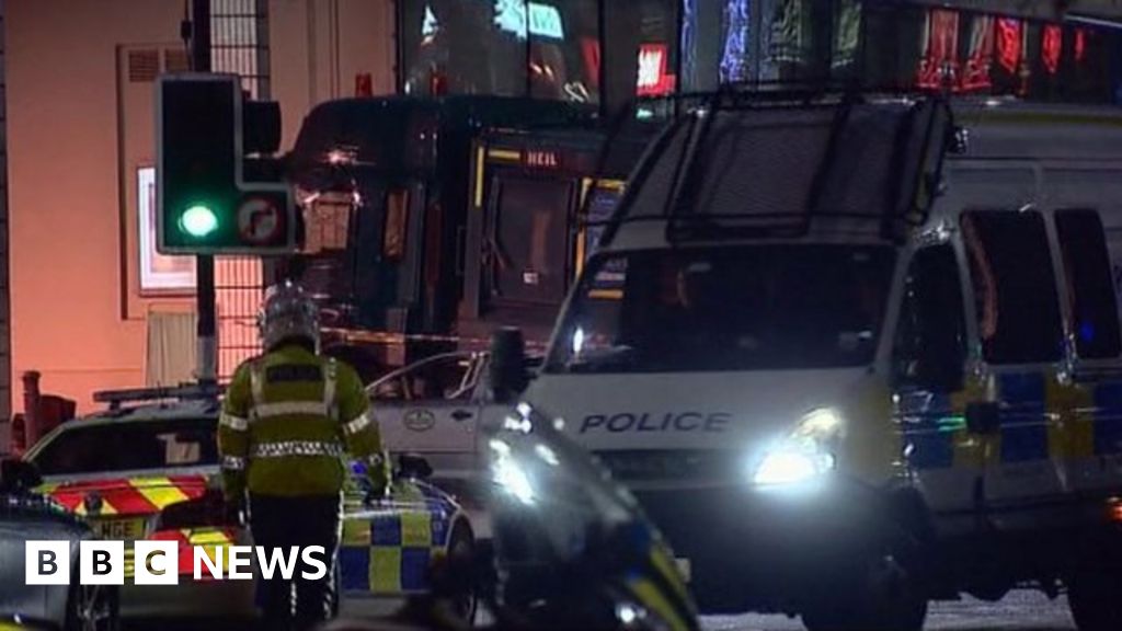 Glasgow bin lorry driver did not disclose medical history - BBC News