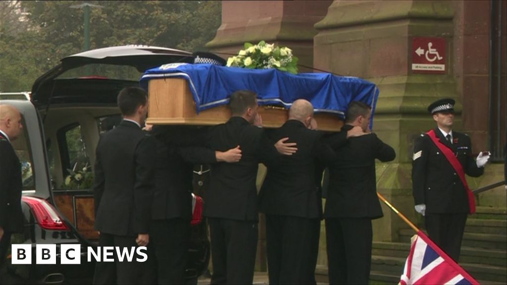 PC Dave Phillips' funeral held in Liverpool - BBC News