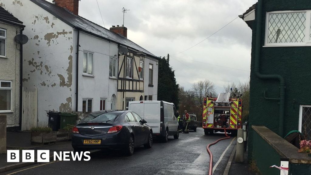Ripley house fire rescued man dies in hospital - BBC News