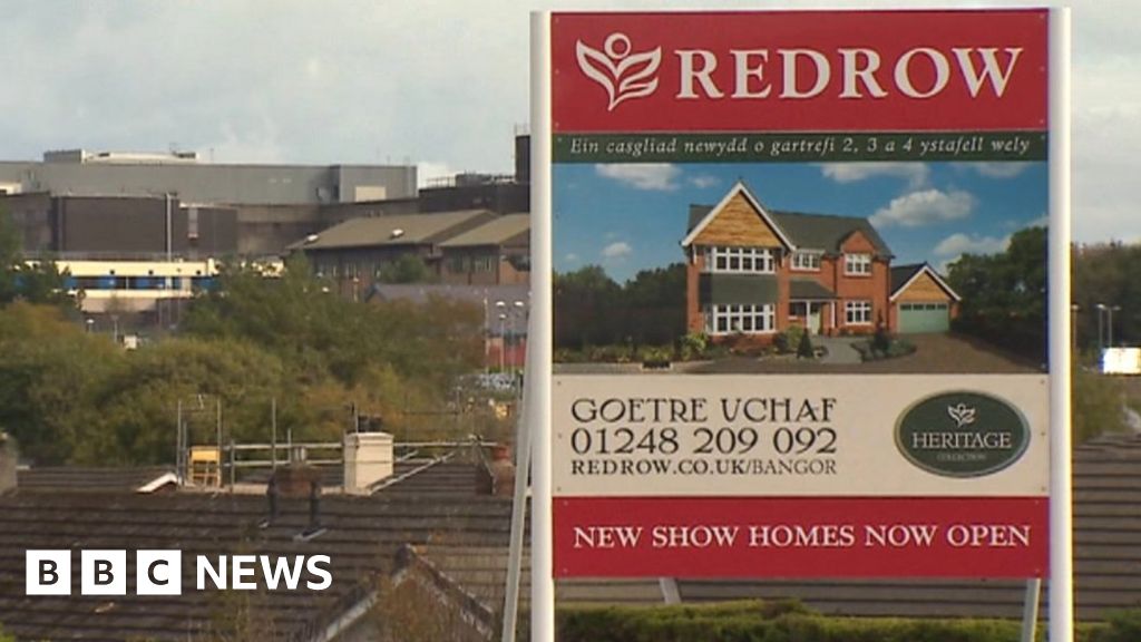 Welsh housebuilder Redrow pre-tax profits up to £380m - BBC News