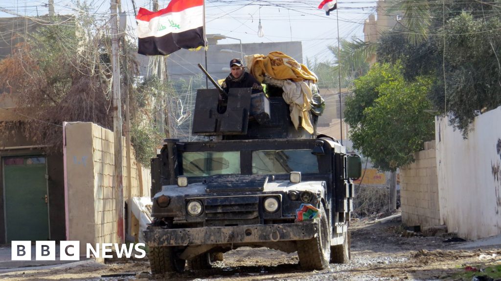 Deadly IS attack on Iraq ex-US Camp Speicher base - BBC News