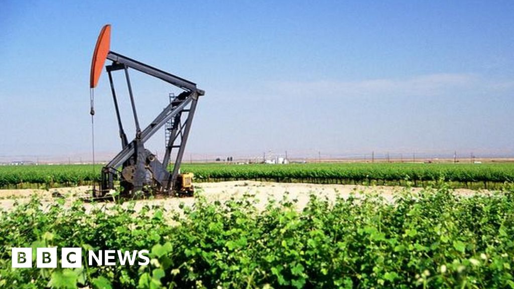 Surge in oil prices see Asia markets up on Thursday - BBC News