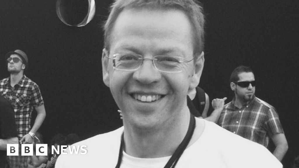 Tribute rave will go on after music photographer dies - BBC News