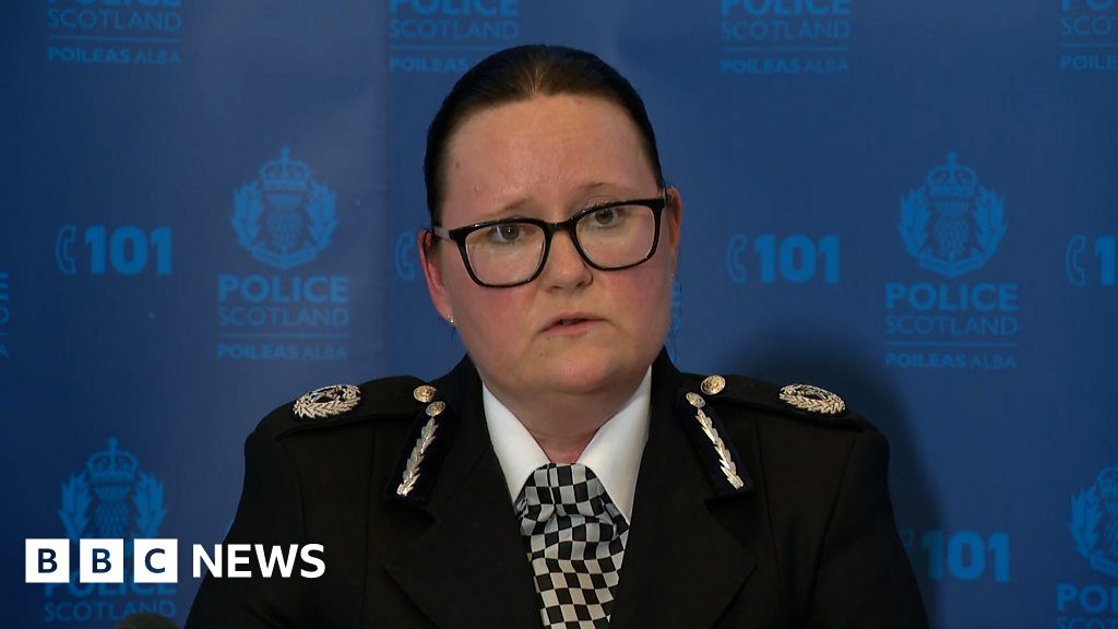 Police apologise for handling of Emma Caldwell case - BBC News