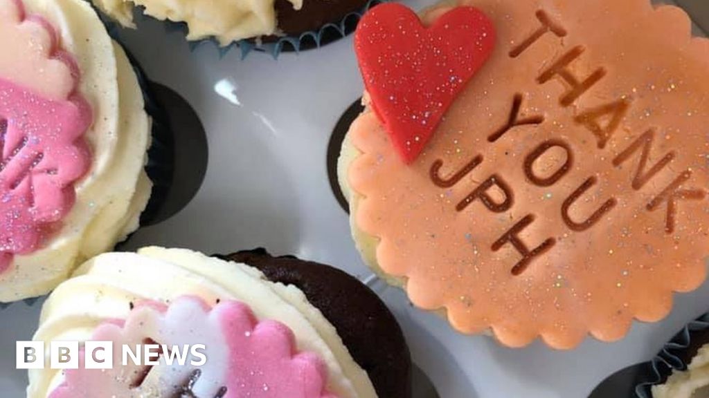 Coronavirus: Norfolk baker sends cakes to key workers