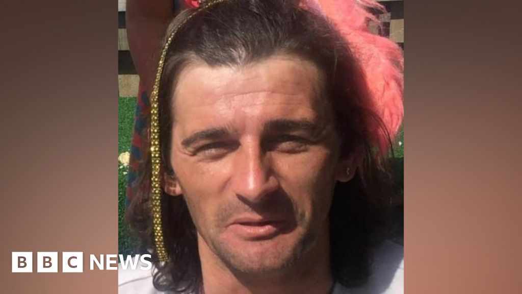 Carl Dixon: Barnsley man 'murdered by tag-team attackers' - court hears ...