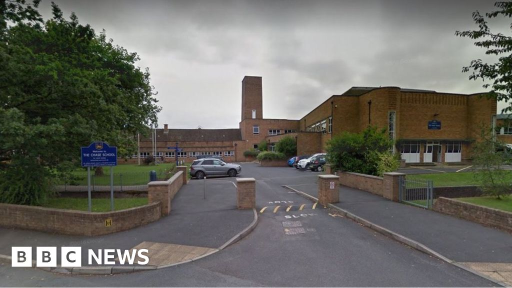 Chase School head Richard Jacobs on 'special leave' - BBC News