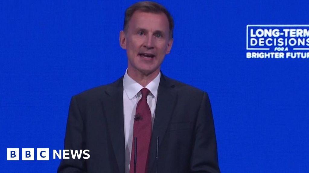 Tory conference: Hunt says civil service will not increase in size