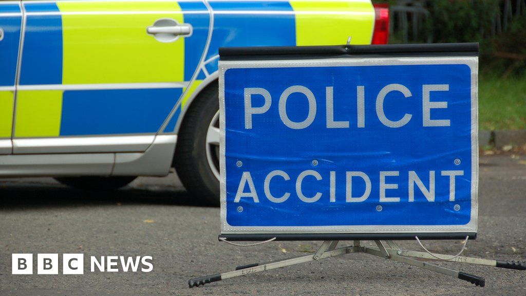 Man dies during vehicle recovery on B999 in Aberdeenshire - BBC News