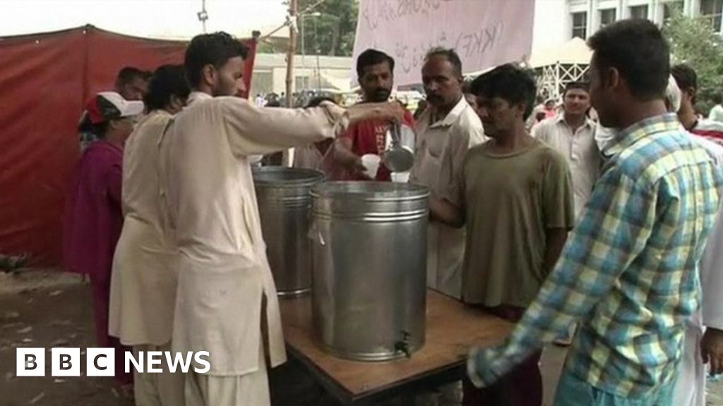 Death toll in Sindh over 1,000 after Pakistan heatwave - BBC News