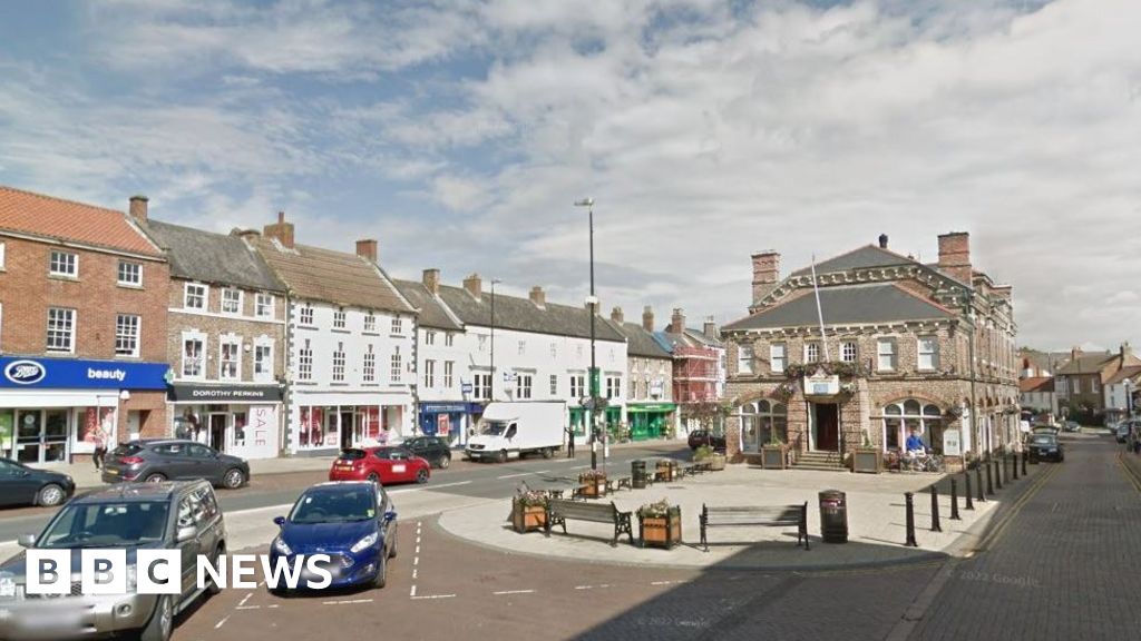 Northallerton: Plan to house asylum seekers close to PM's home