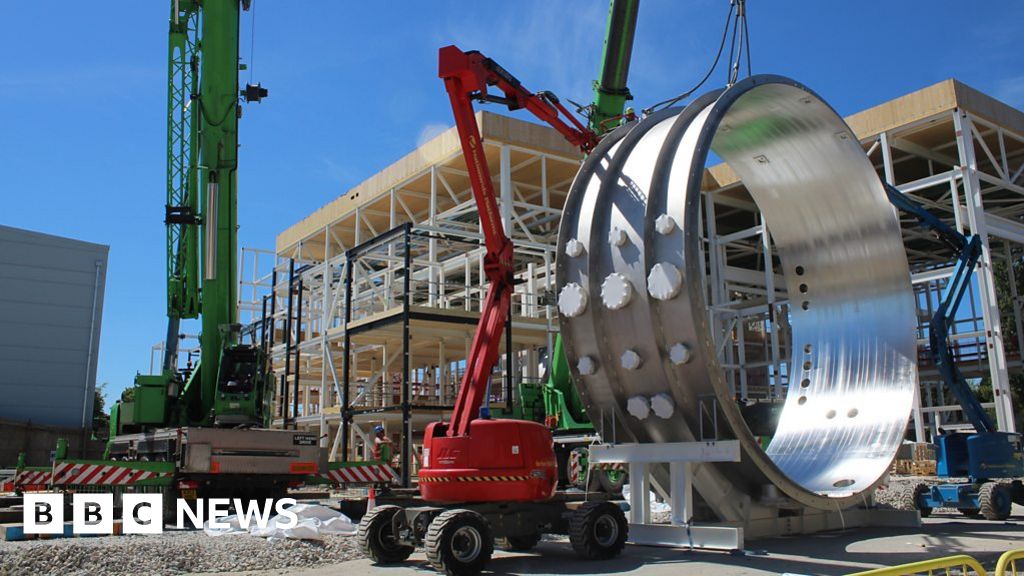 Giant space chamber installed in Oxfordshire