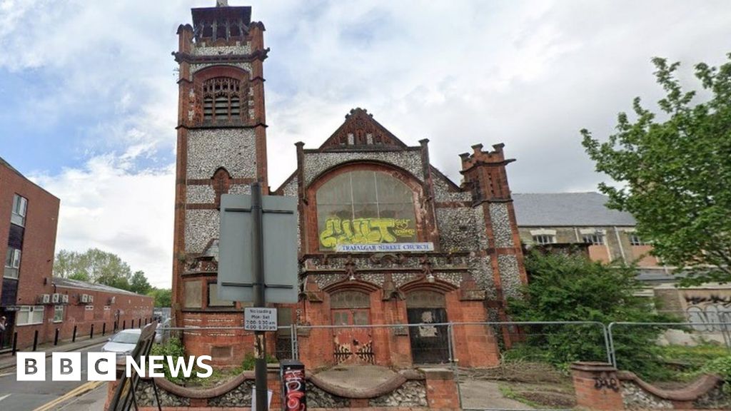 Plan for gates at historic Hull church to stop anti-social behaviour ...
