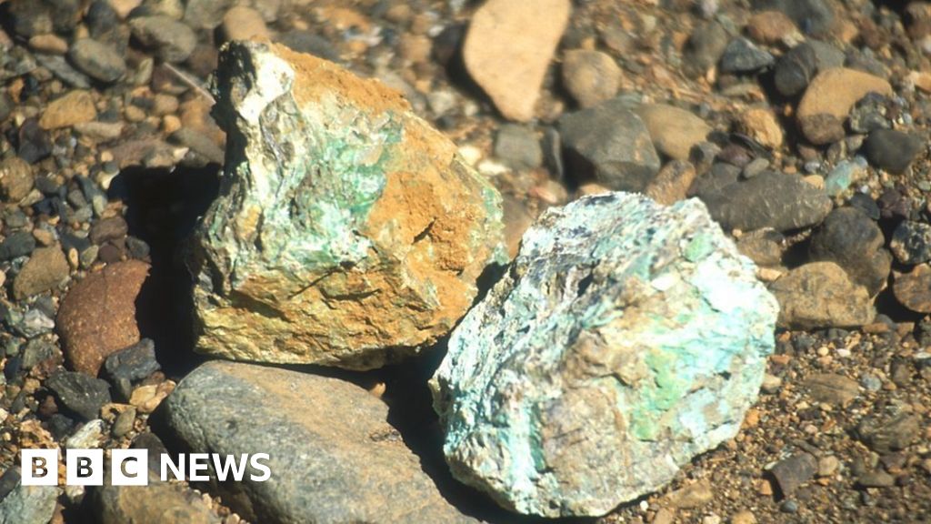 Nottinghamshire rare mineral centre aims to boost economy - BBC News