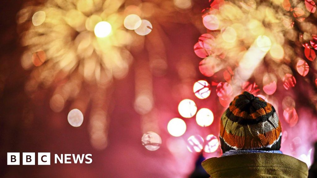 Leicester Bonfire Night celebrations to return - BBC News