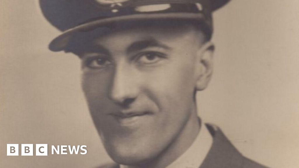 WW2 pilot Peter Johnson's funeral packed out after appeal
