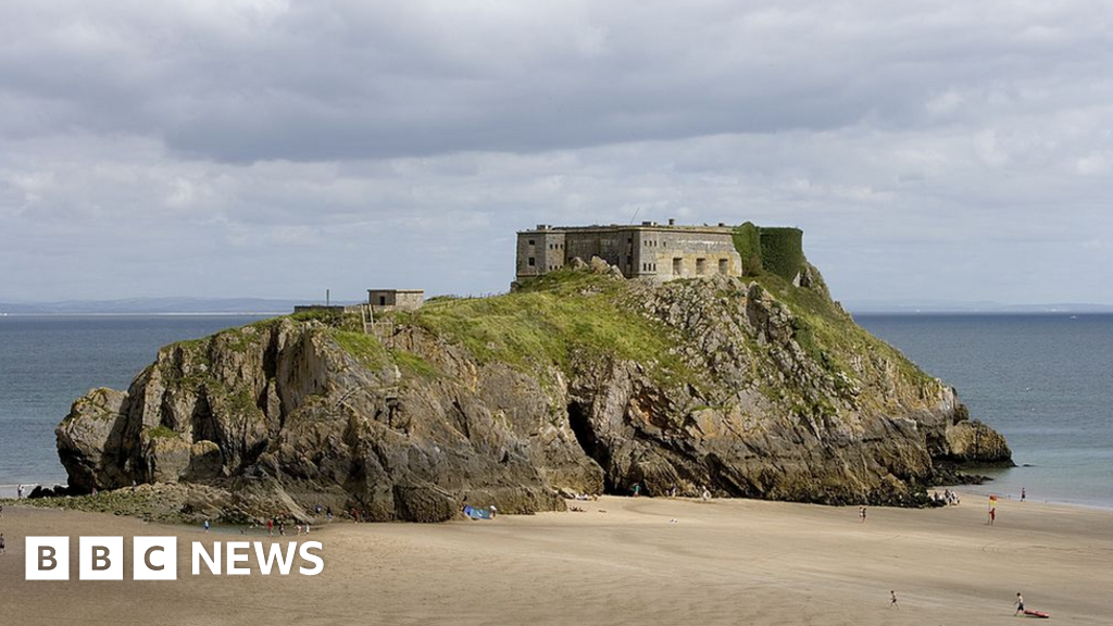 Tenby 'tombstoning' rescue: Unconscious man pulled from sea, police say ...