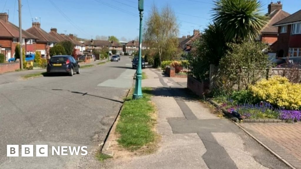 Murder probe after man died at Cofton Hackett house