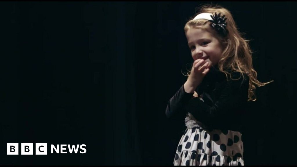 How Shakespeare helped Sandy Hook - BBC News