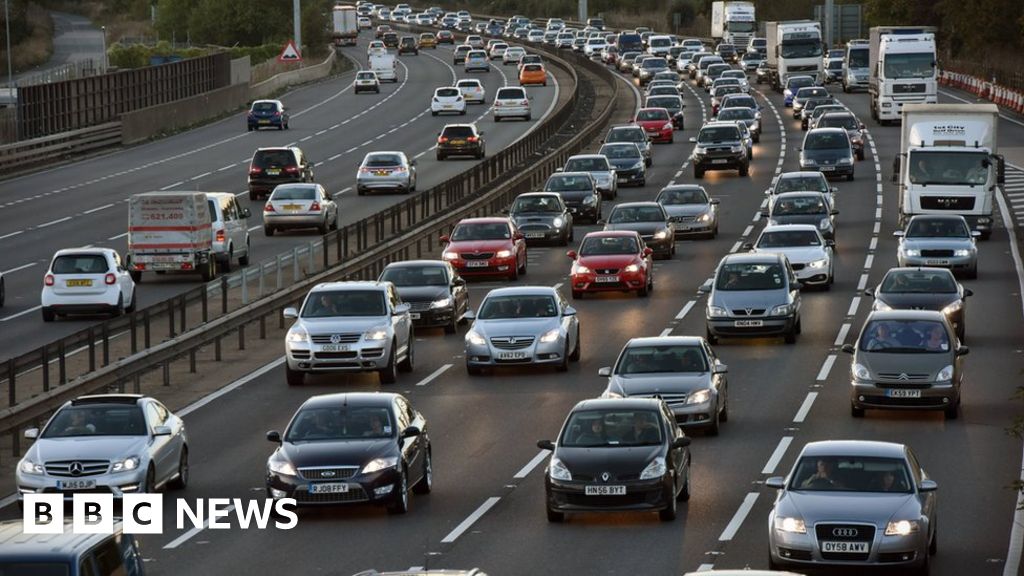 Reading congestion and workplace parking charges proposed - BBC News