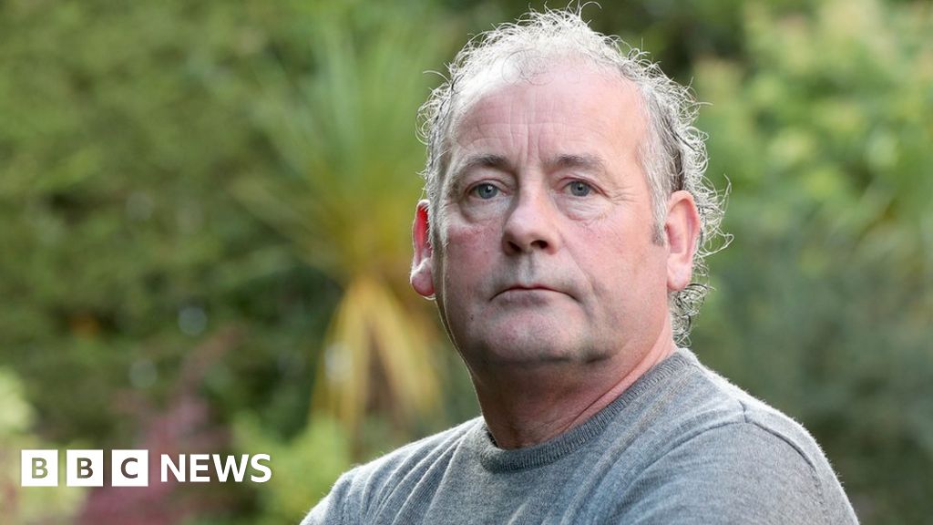 Sectarian harassment: Hugo Elliott settles NIHE case for £12.5K - BBC News