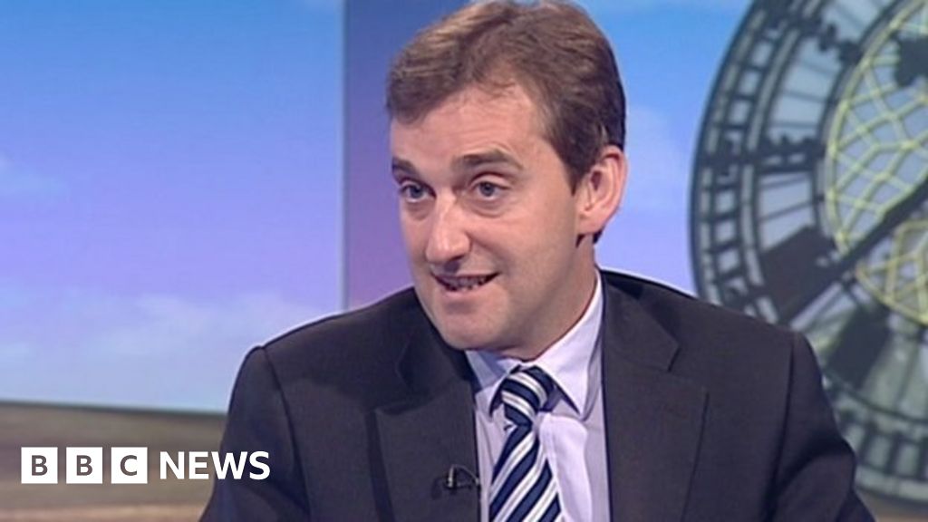 Tory AM: 'I would have resigned' had I been RT Davies - BBC News